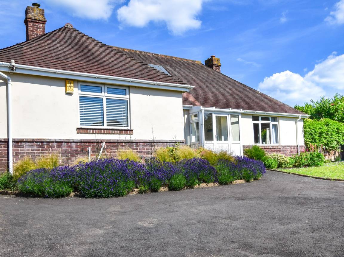 Cottage ∙ 3 Bedrooms ∙ 6 Guests - Tapnell Farm Park