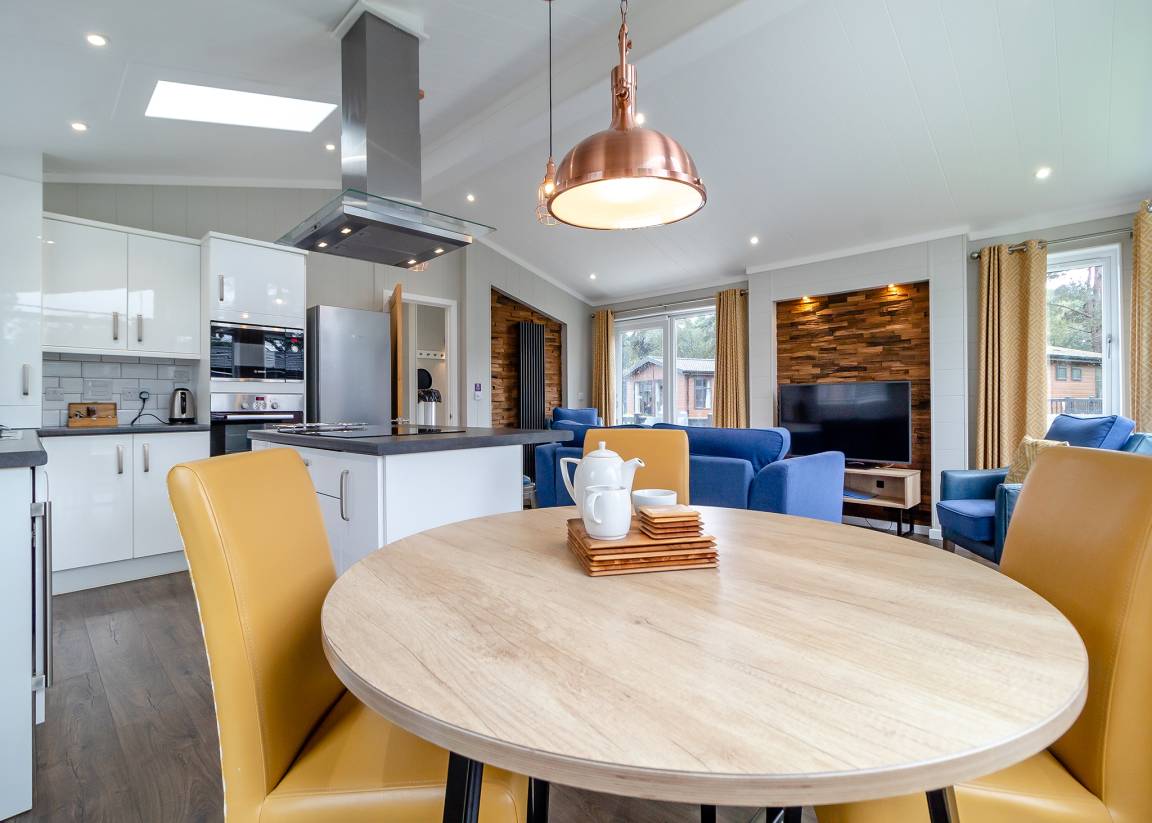 Chalet ∙ 2 Bedrooms ∙ 4 Guests - Norfolk