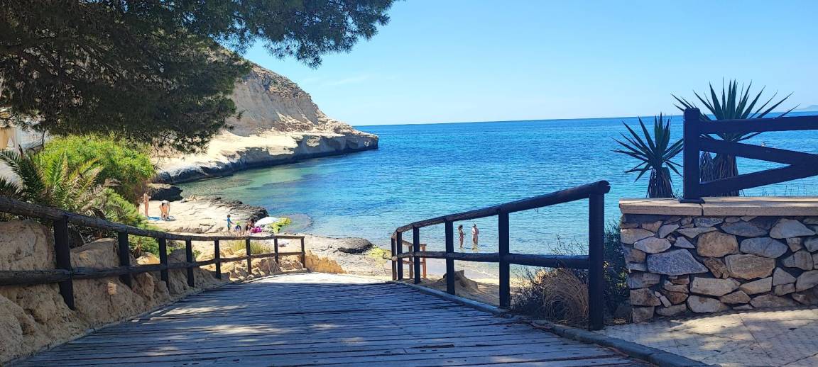 180 M² Apartamento ∙ 4 Habitaciones ∙ 8 Huéspedes - Águilas