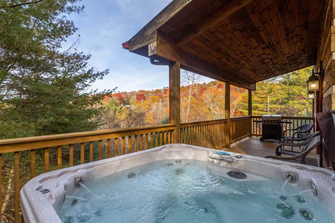 Cabin ∙ 3 Bedrooms ∙ 8 Guests - Boone, NC