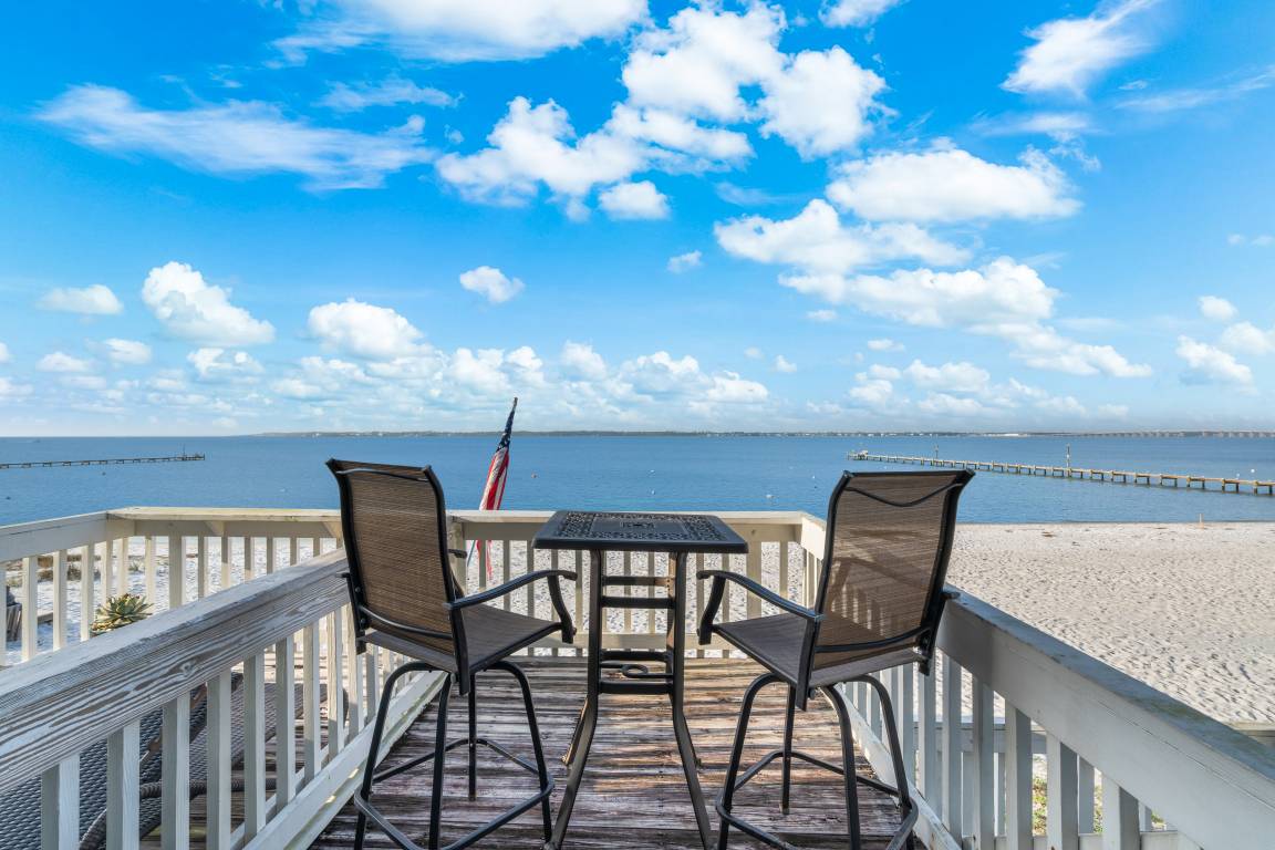 House ∙ 2 Bedrooms ∙ 10 Guests - Gulf Breeze, FL