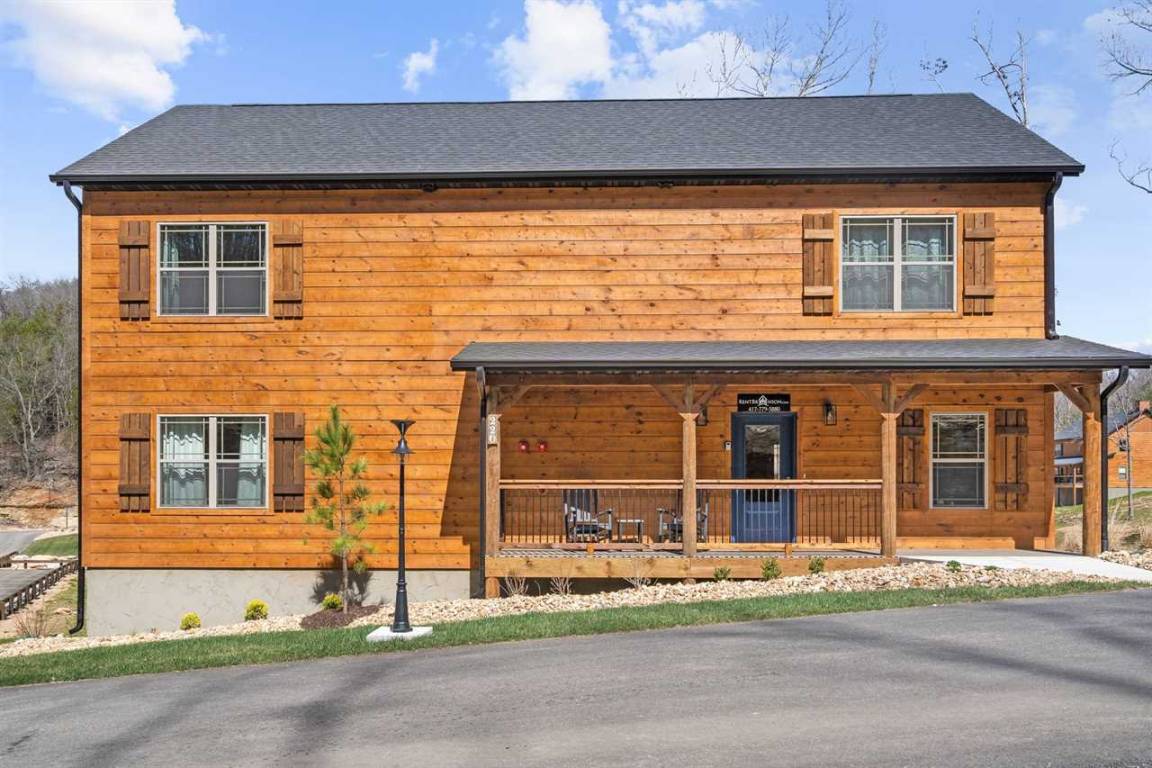 House ∙ 6 Bedrooms ∙ 17 Guests - Branson, MO