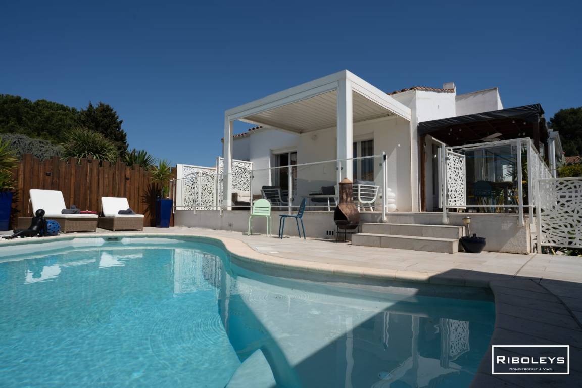 140 M² Villa ∙ 4 Chambres ∙ 8 Personnes - Vias