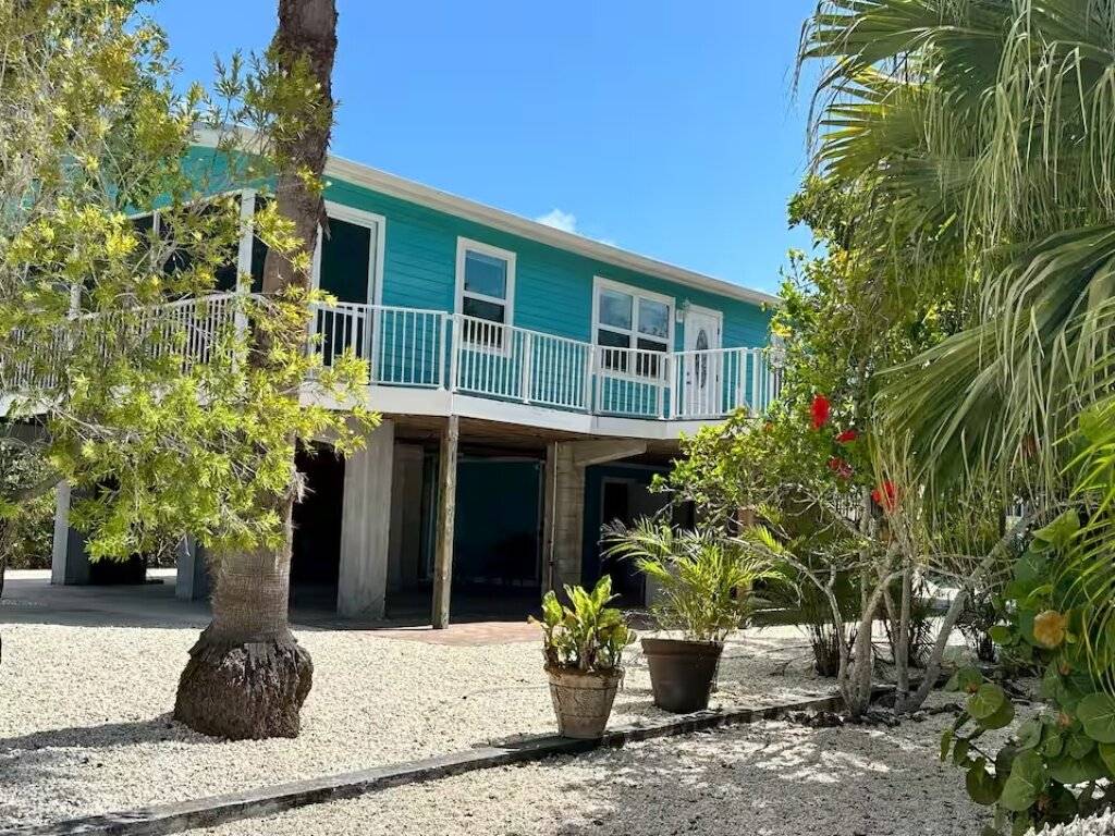 House ∙ 2 Bedrooms ∙ 6 Guests - Big Pine Key, FL