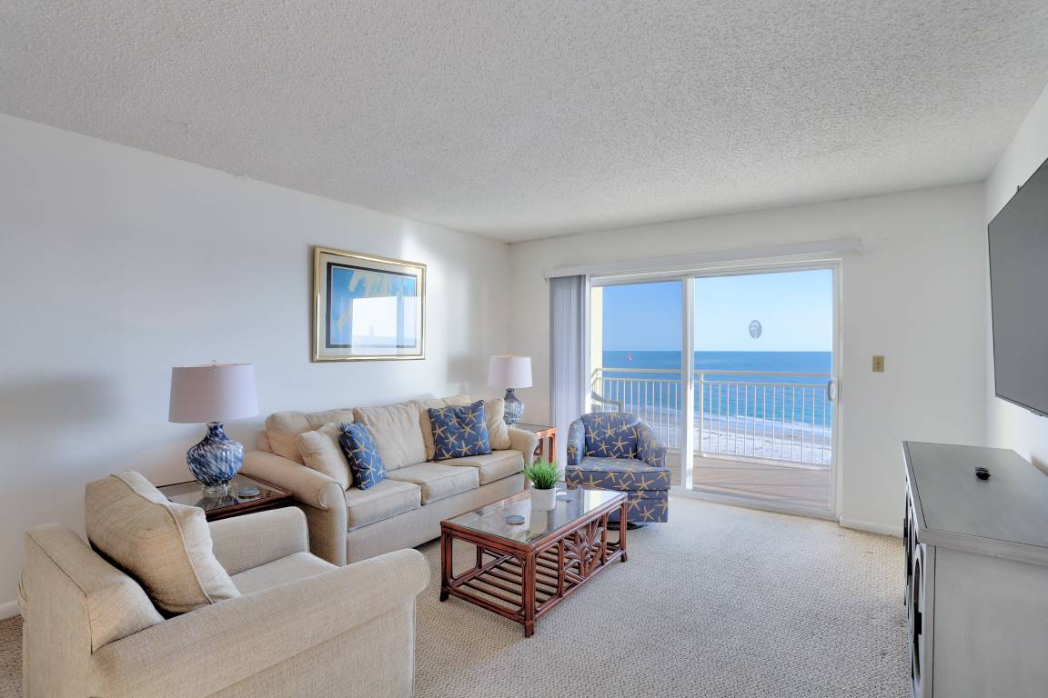 103 M² Apartment ∙ 2 Bedrooms ∙ 6 Guests - Madeira Beach, FL