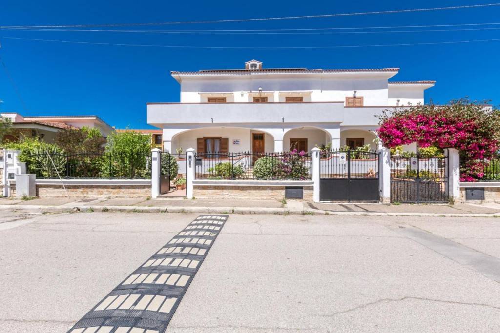 223 M² Casa ∙ 5 Camere Da Letto ∙ 10 Ospiti - Taranto