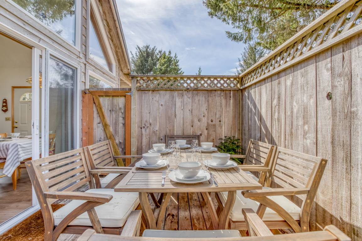 112 M² House ∙ 2 Bedrooms ∙ 6 Guests - Bob Straub State Park, Cloverdale