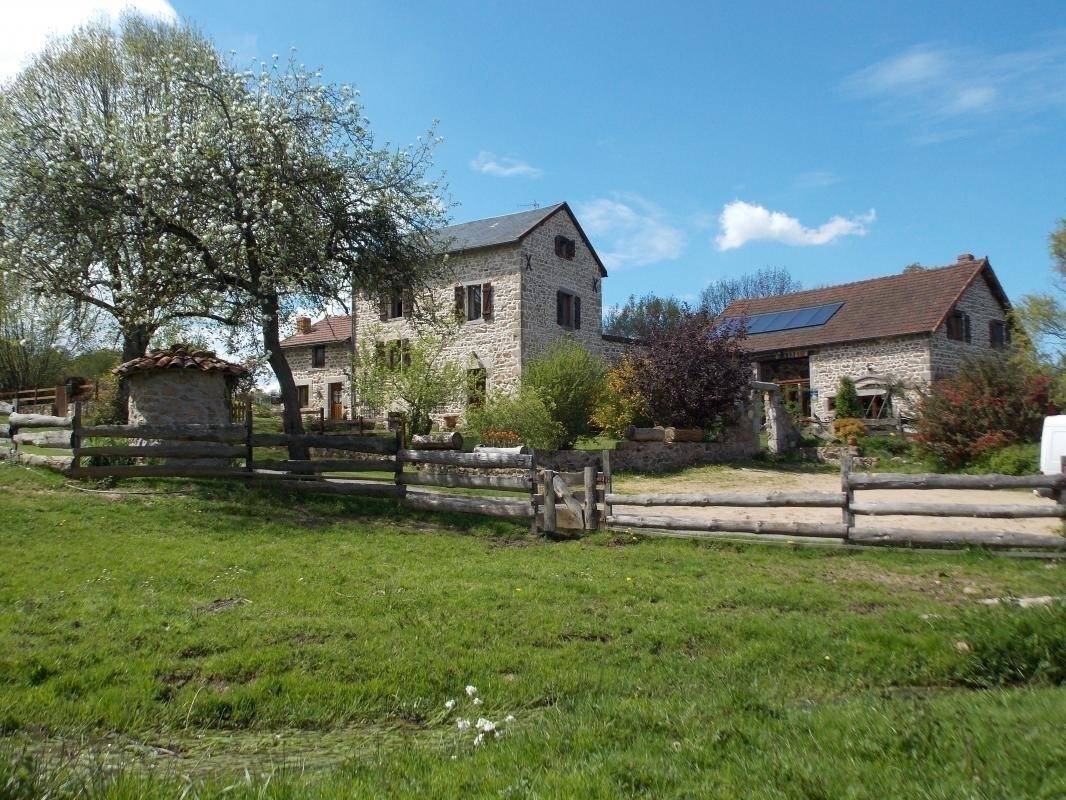 200 M² Gîte ∙ 5 Chambres ∙ 12 Personnes - Allier