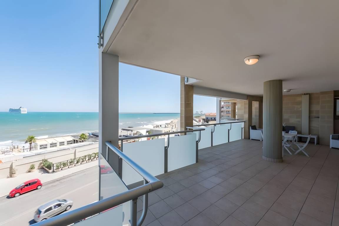 75 M² Appartement ∙ 2 Chambres ∙ 6 Personnes - Bari