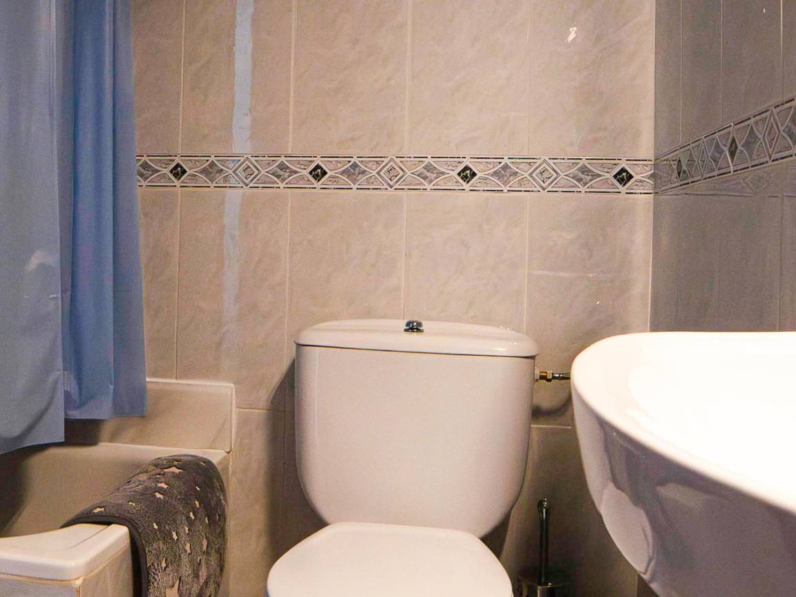 80 M² Apartamento ∙ 2 Habitaciones ∙ 5 Huéspedes - Baza