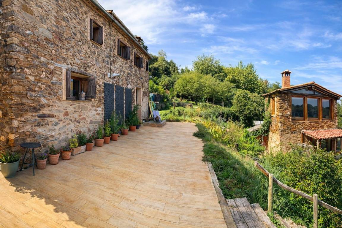 250 M² Casa ∙ 1 Habitación ∙ 15 Huéspedes - Amer