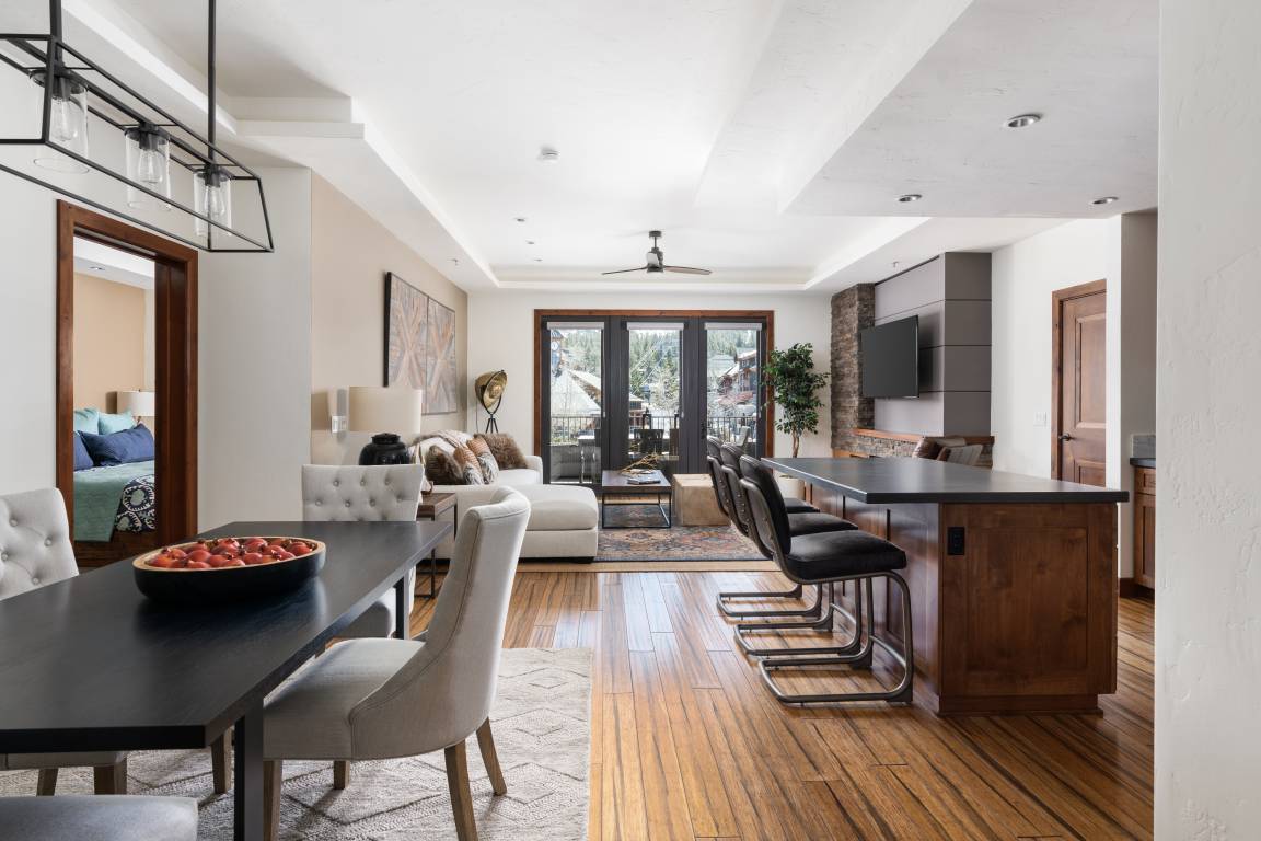 Condo ∙ 4 Bedrooms ∙ 10 Guests - Zephyr Cove, NV