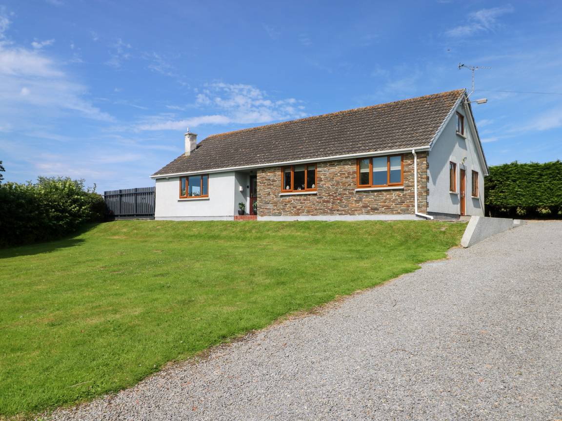 Cottage ∙ 3 Bedrooms ∙ 6 Guests - Narberth
