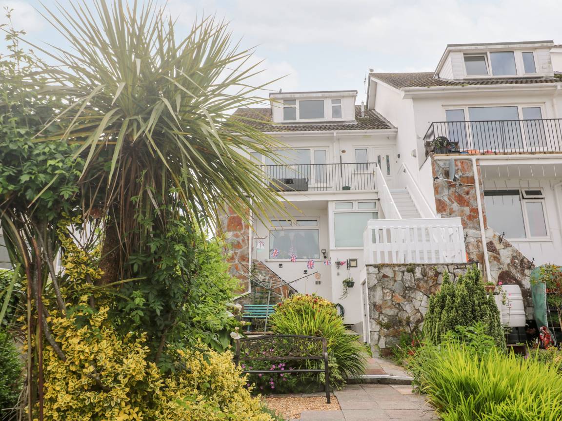 Cottage ∙ 2 Bedrooms ∙ 4 Guests - Falmouth