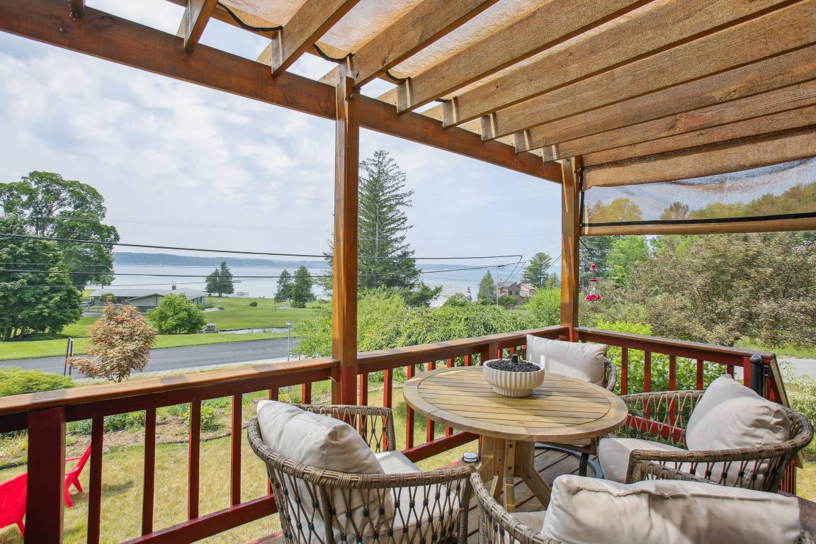 178 M² House ∙ 4 Bedrooms ∙ 10 Guests - Honor, MI