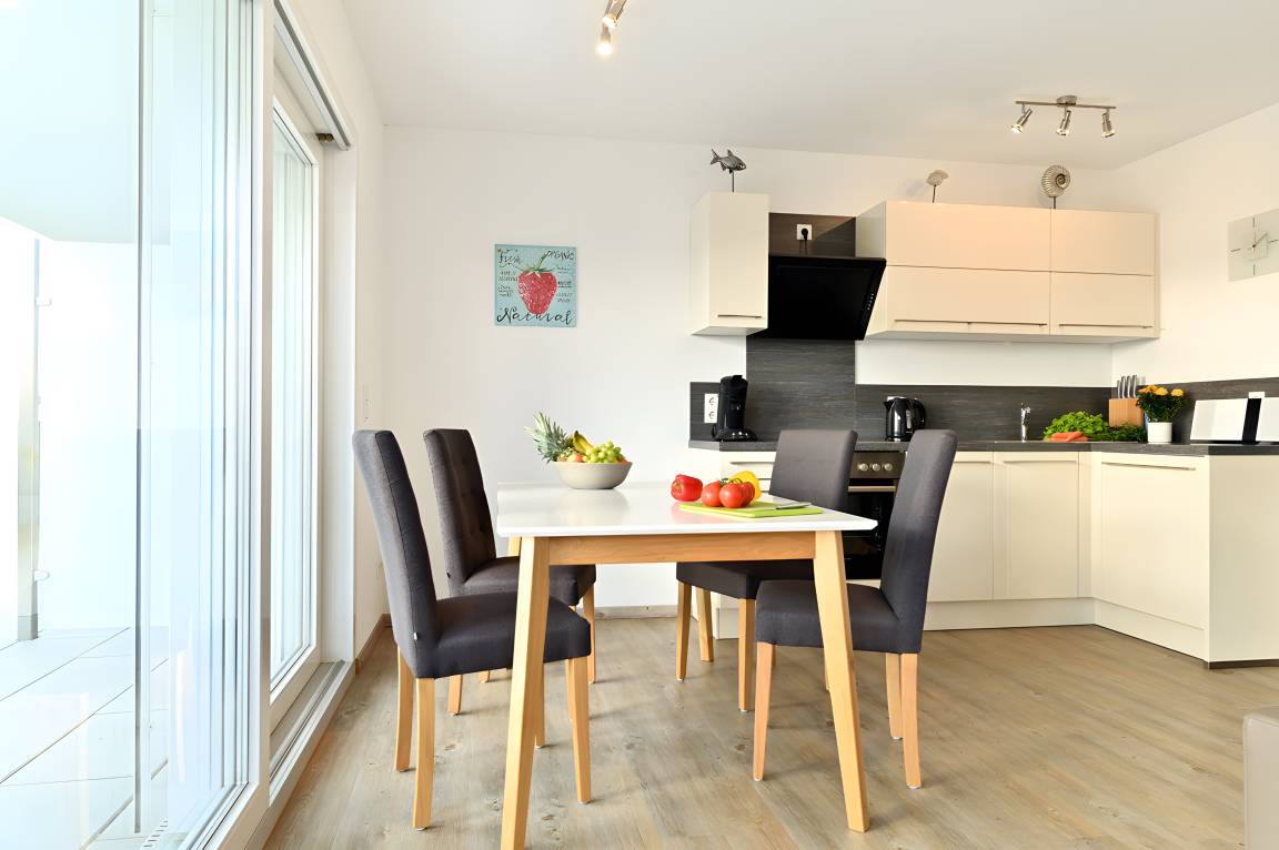 67 M² Ferienwohnung ∙ 2 Schlafzimmer ∙ 4 Gäste - Wasserburg (Bodensee)