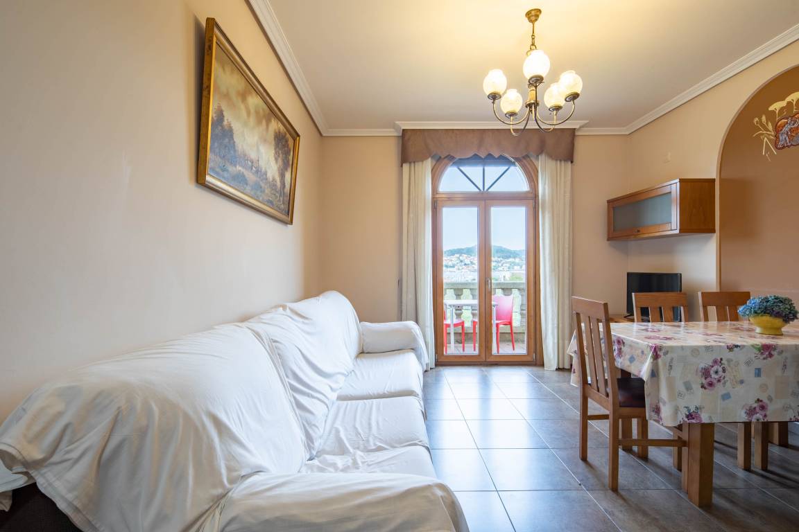 70 M² Apartamento ∙ 2 Habitaciones ∙ 4 Huéspedes - Cangas