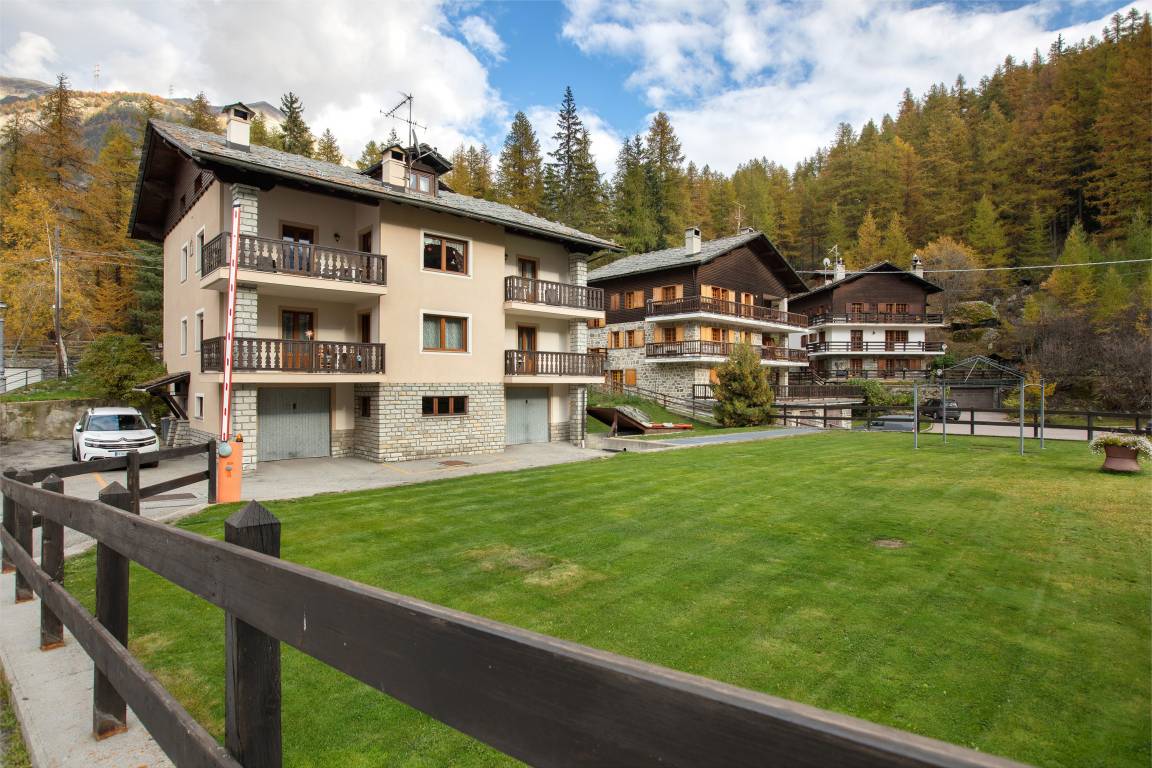 110 M² Appartement ∙ 3 Chambres ∙ 5 Personnes - Cogne