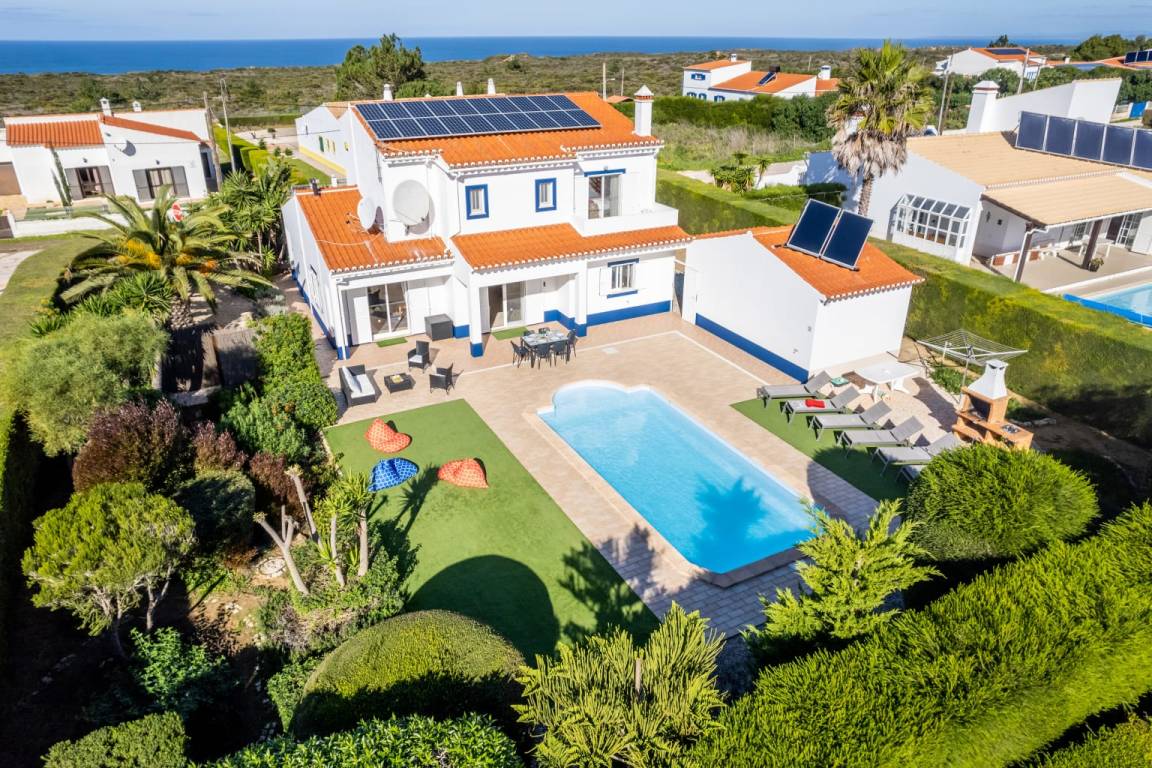 215 M² Villa ∙ 4 Bedrooms ∙ 8 Guests - Aljezur