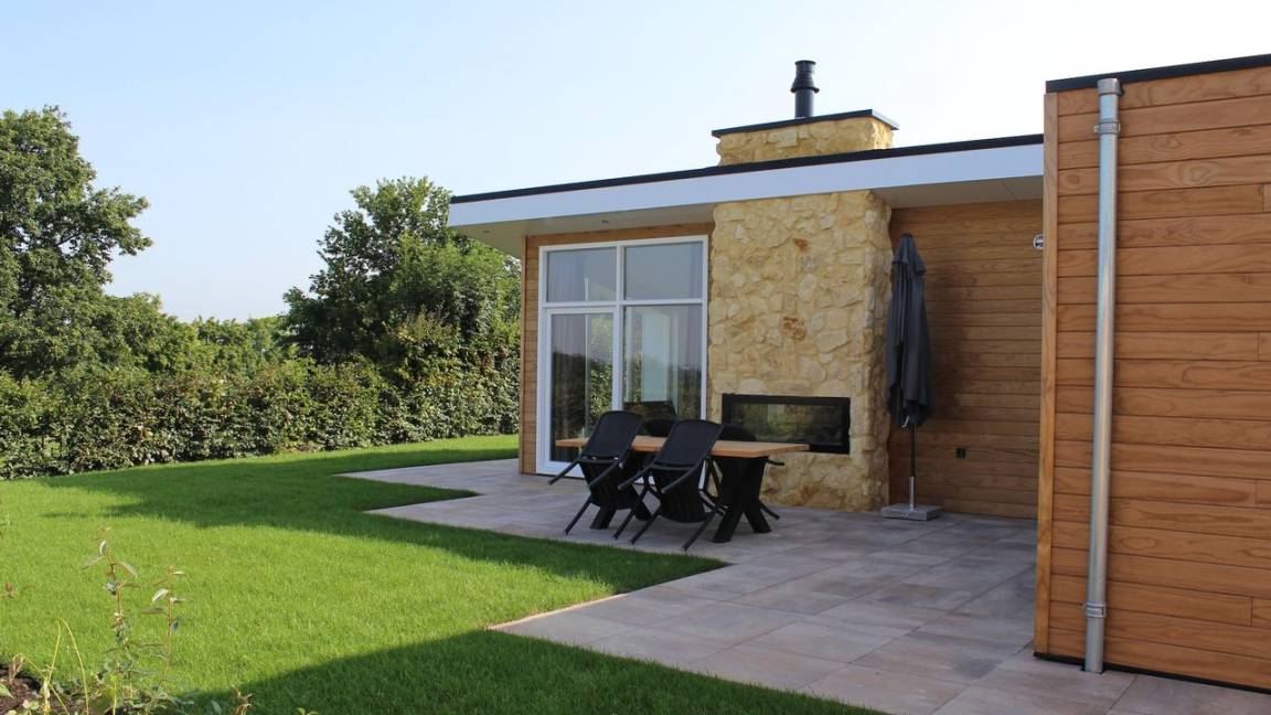 65 M² Huis ∙ 2 Slaapkamers ∙ 4 Gasten - 