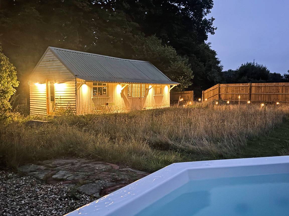 Cottage ∙ 1 Bedroom ∙ 2 Guests - Shere