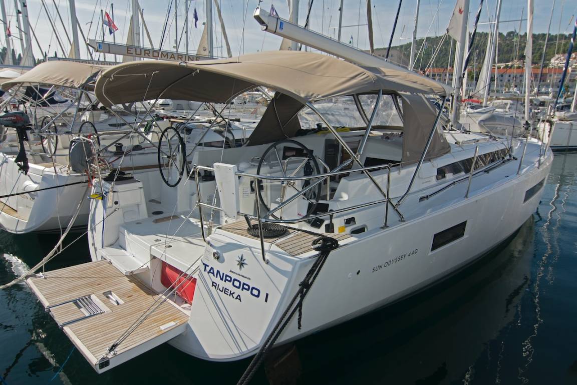 Hausboot ∙ 3 Schlafzimmer ∙ 6 Gäste - Split