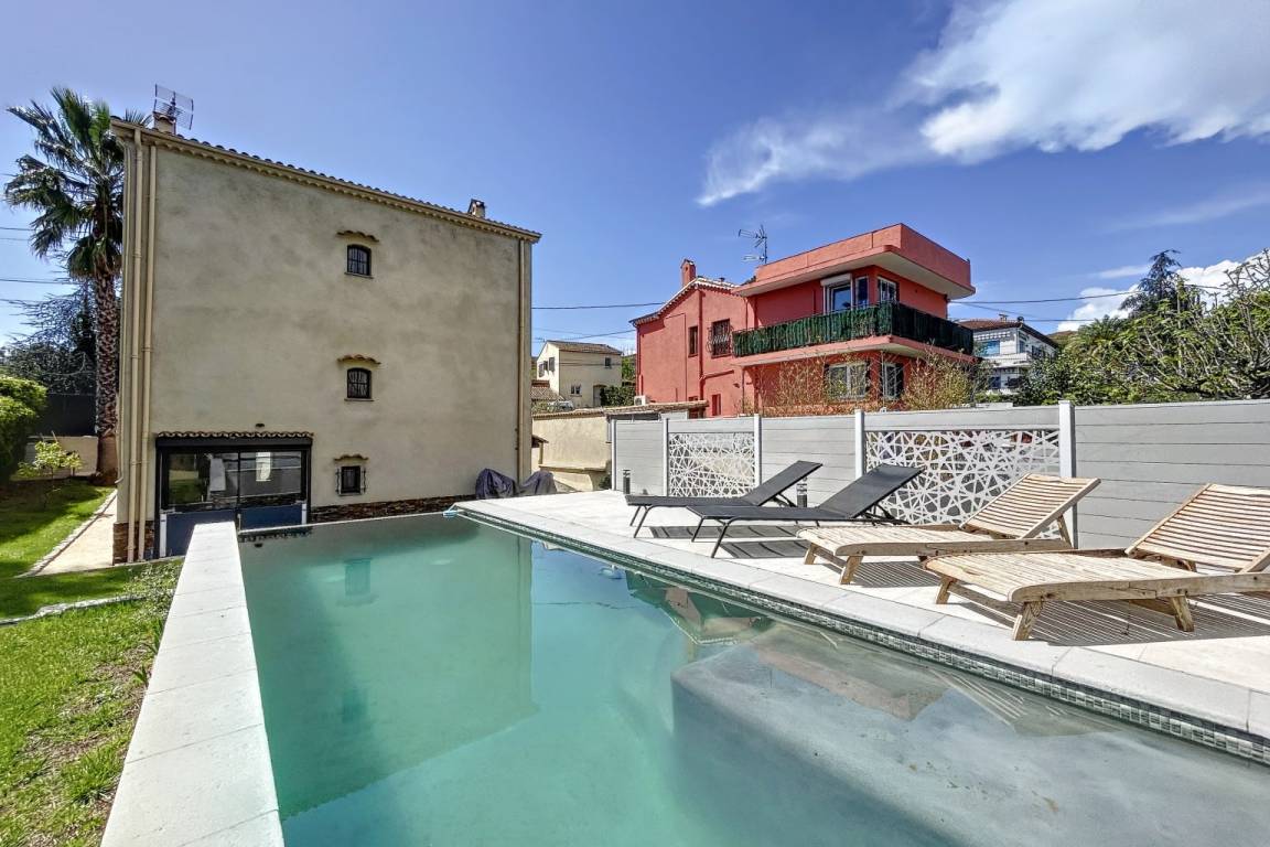 141 M² Villa ∙ 4 Slaapkamers ∙ 8 Gasten - Théoule-sur-Mer