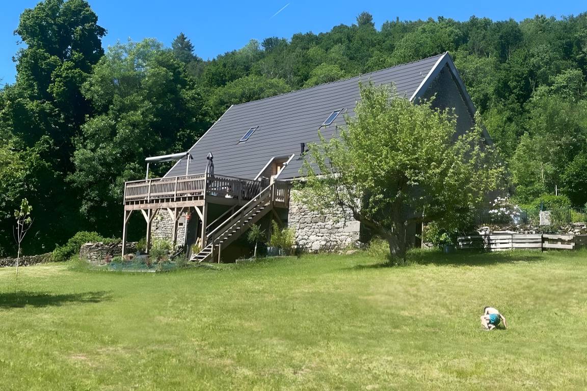 150 M² Maison De Vacances ∙ 4 Chambres ∙ 10 Personnes - Salers