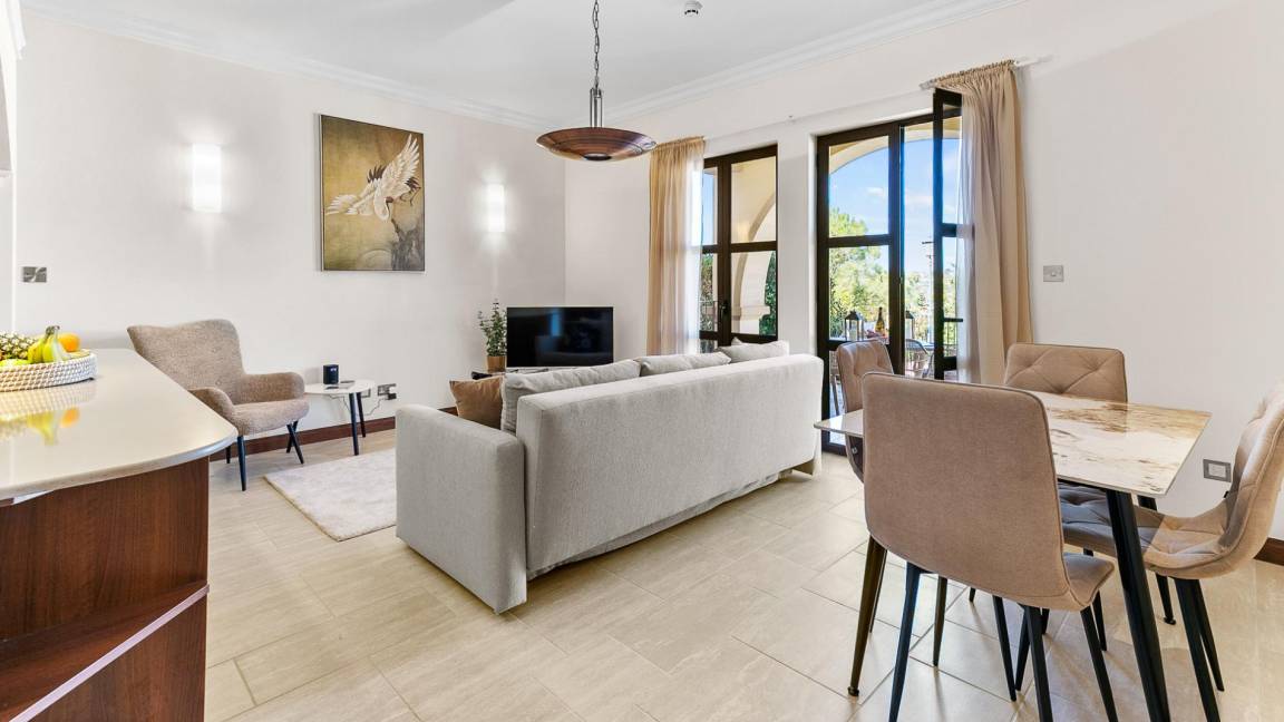 80 M² Apartment ∙ 1 Bedroom ∙ 2 Guests - Мандрия