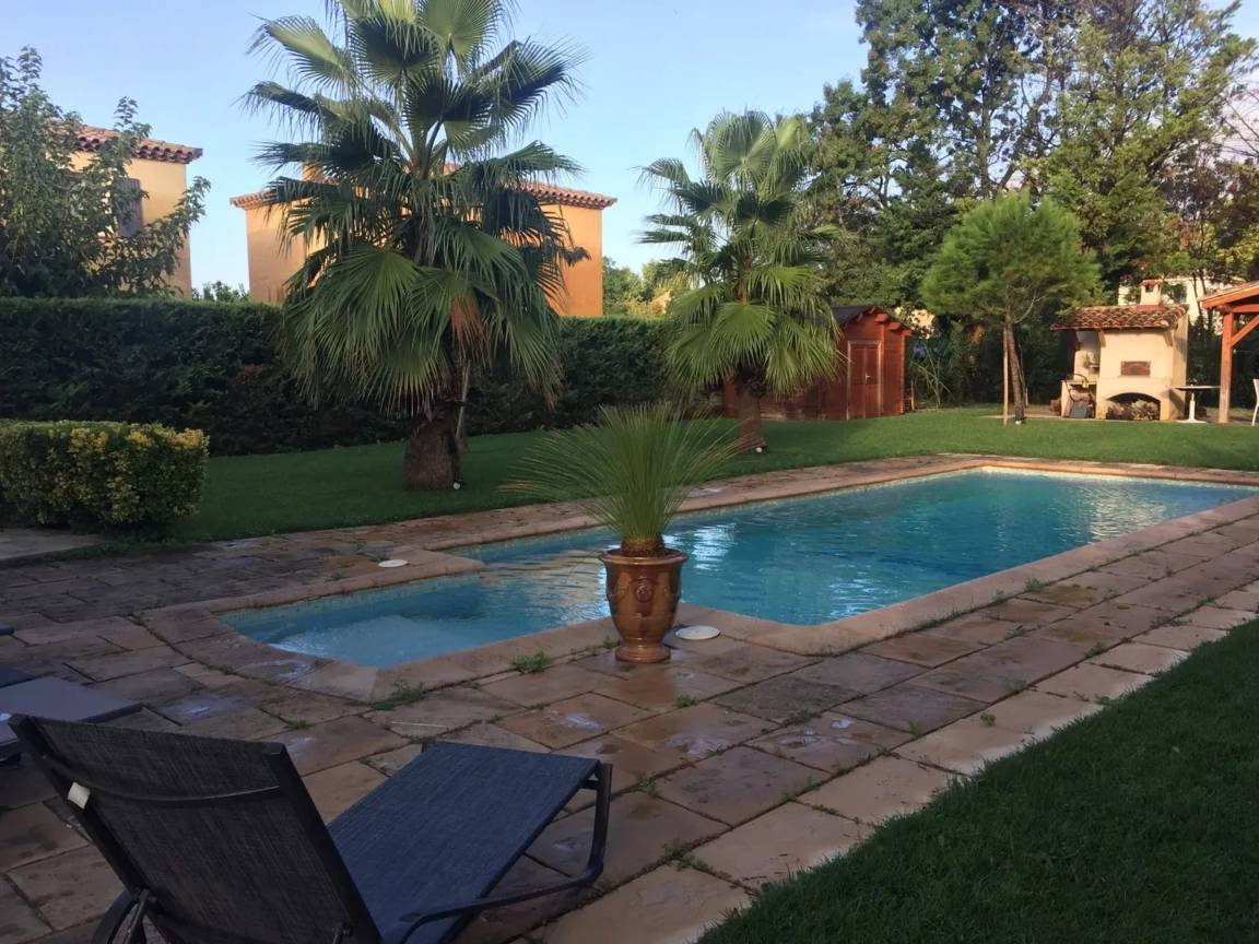 90 M² Apartment ∙ 1 Bedroom ∙ 4 Guests - Marseille