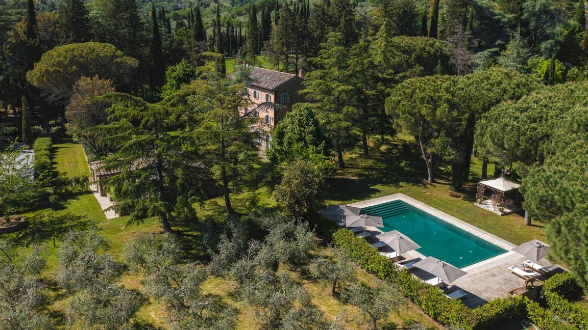 265 M² Villa ∙ 5 Bedrooms ∙ 10 Guests - Cortona