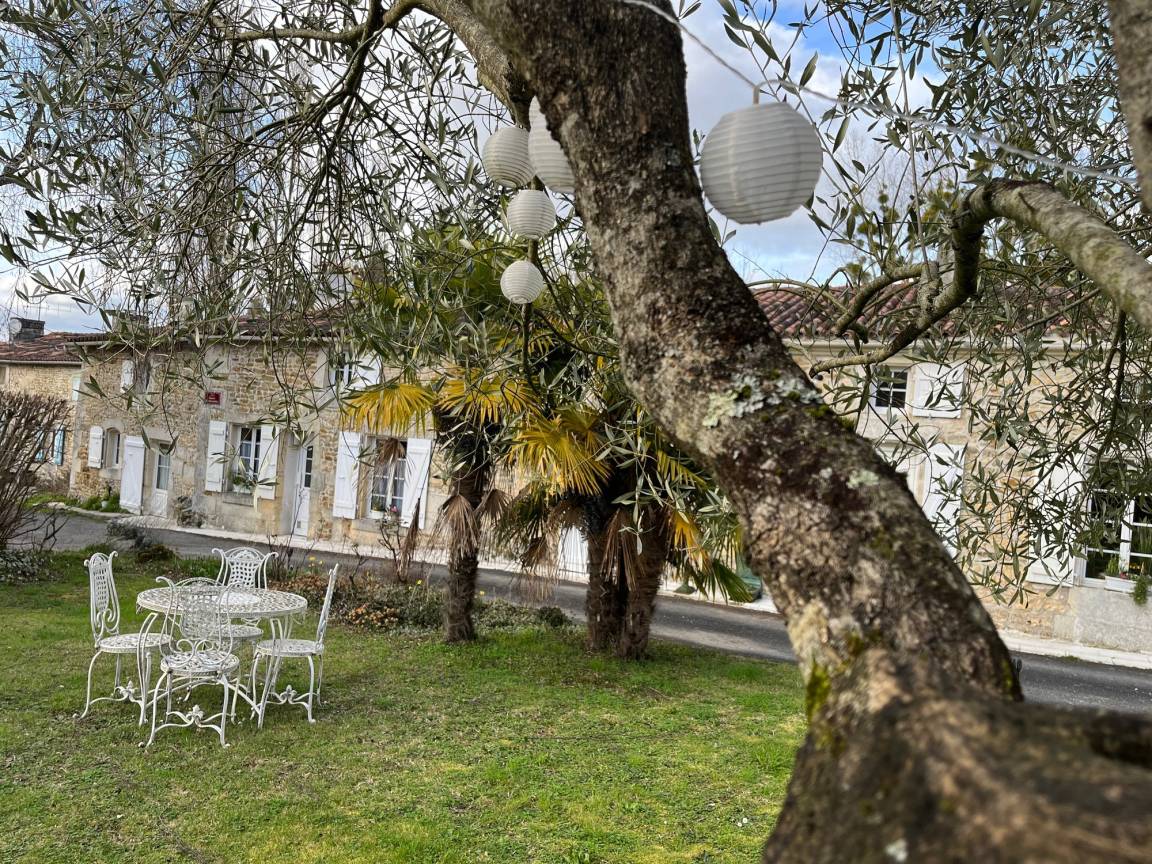 70 M² Maison De Vacances ∙ 1 Chambre ∙ 6 Personnes - Saint-Jean-d'Angély
