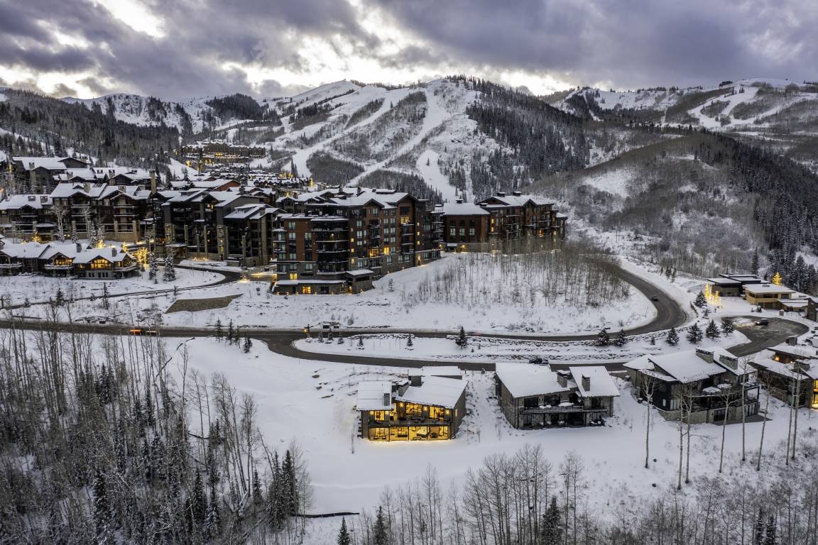 725 M² Hotel ∙ 7 Quartos ∙ 16 Hóspedes - Park City, UT