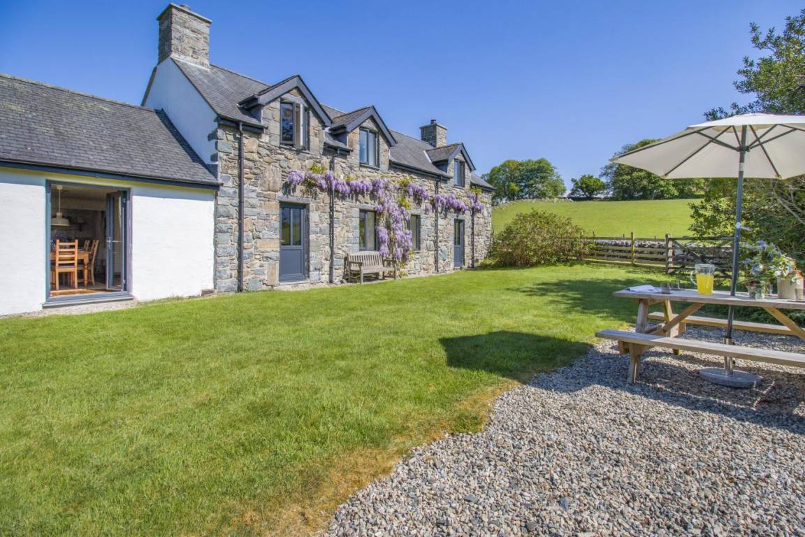 Cottage ∙ 2 Bedrooms ∙ 5 Guests - Dolgellau