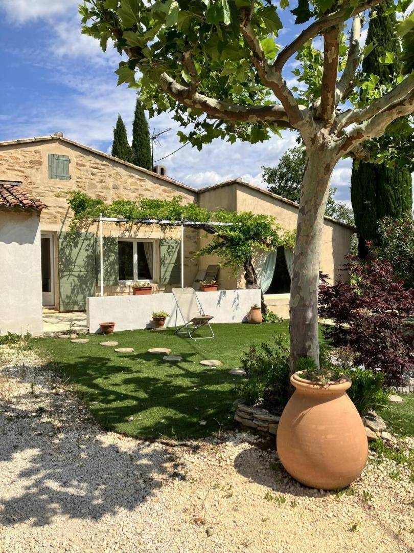 70 M² Mökki ∙ 2 Makuuhuonetta ∙ 2 Vierasta - Var