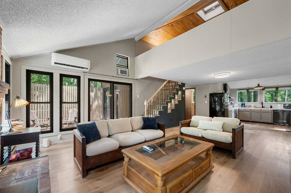 111 M² Cabin ∙ 3 Bedrooms ∙ 6 Guests - Berkeley Springs, WV