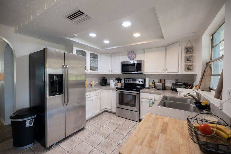 House ∙ 3 Bedrooms ∙ 6 Guests - Venice, FL