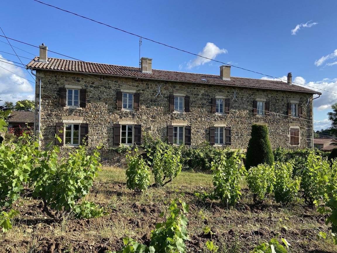 200 M² Gîte ∙ 3 Chambres ∙ 11 Personnes - Blacé