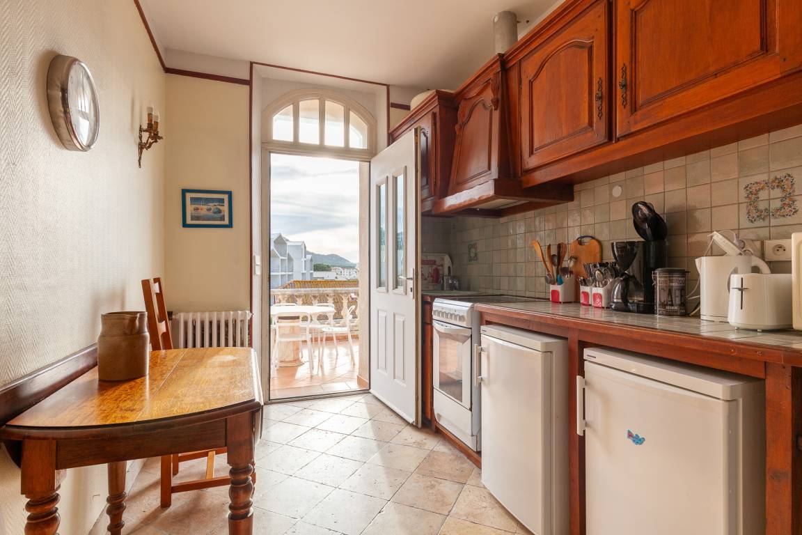 102 M² Apartment ∙ 4 Bedrooms ∙ 5 Guests - Marseille