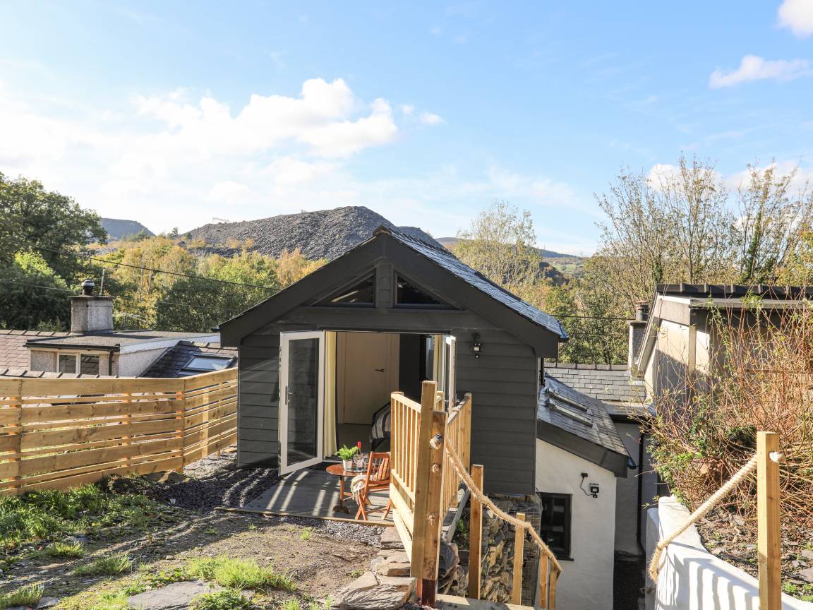 Cottage ∙ 2 Bedrooms ∙ 4 Guests - Bangor