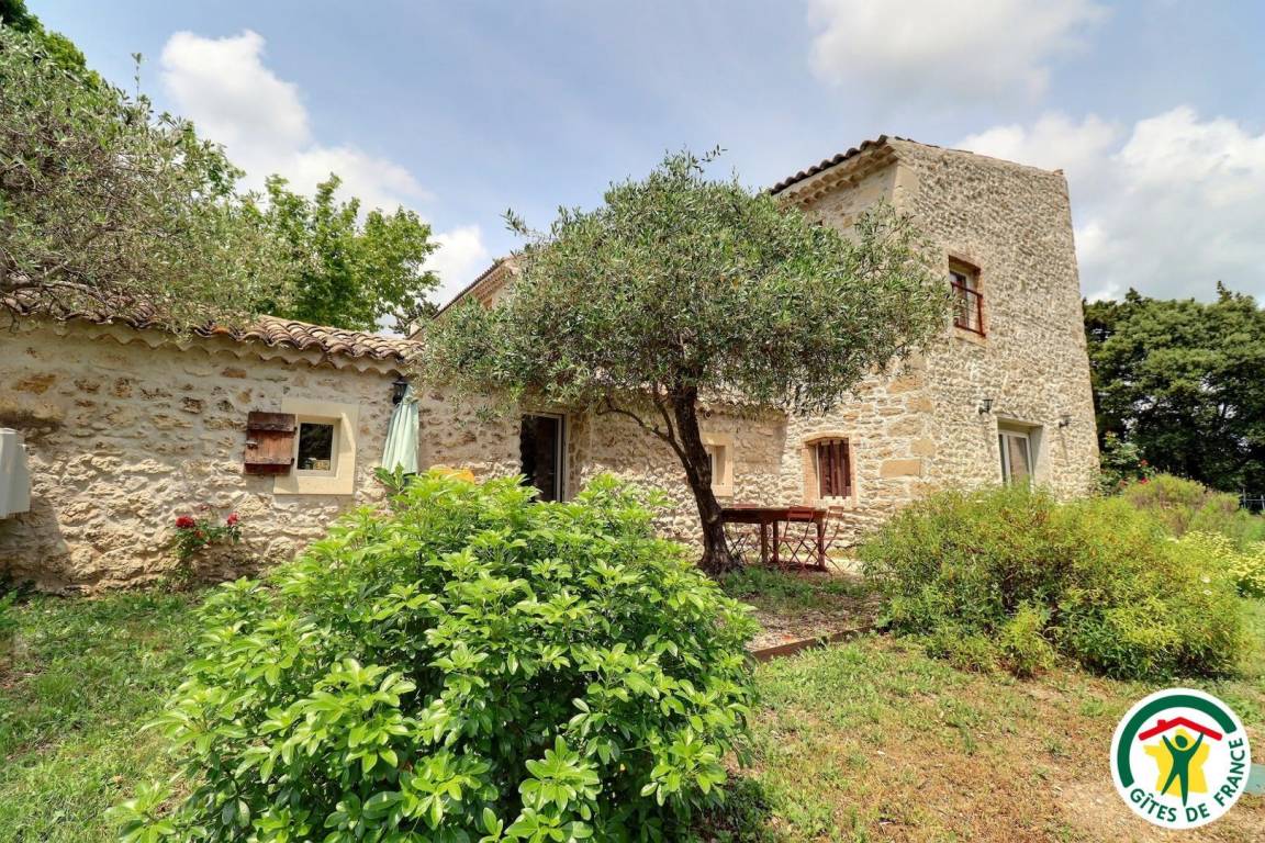 45 M² Gîte ∙ 1 Chambre ∙ 4 Personnes - Grignan
