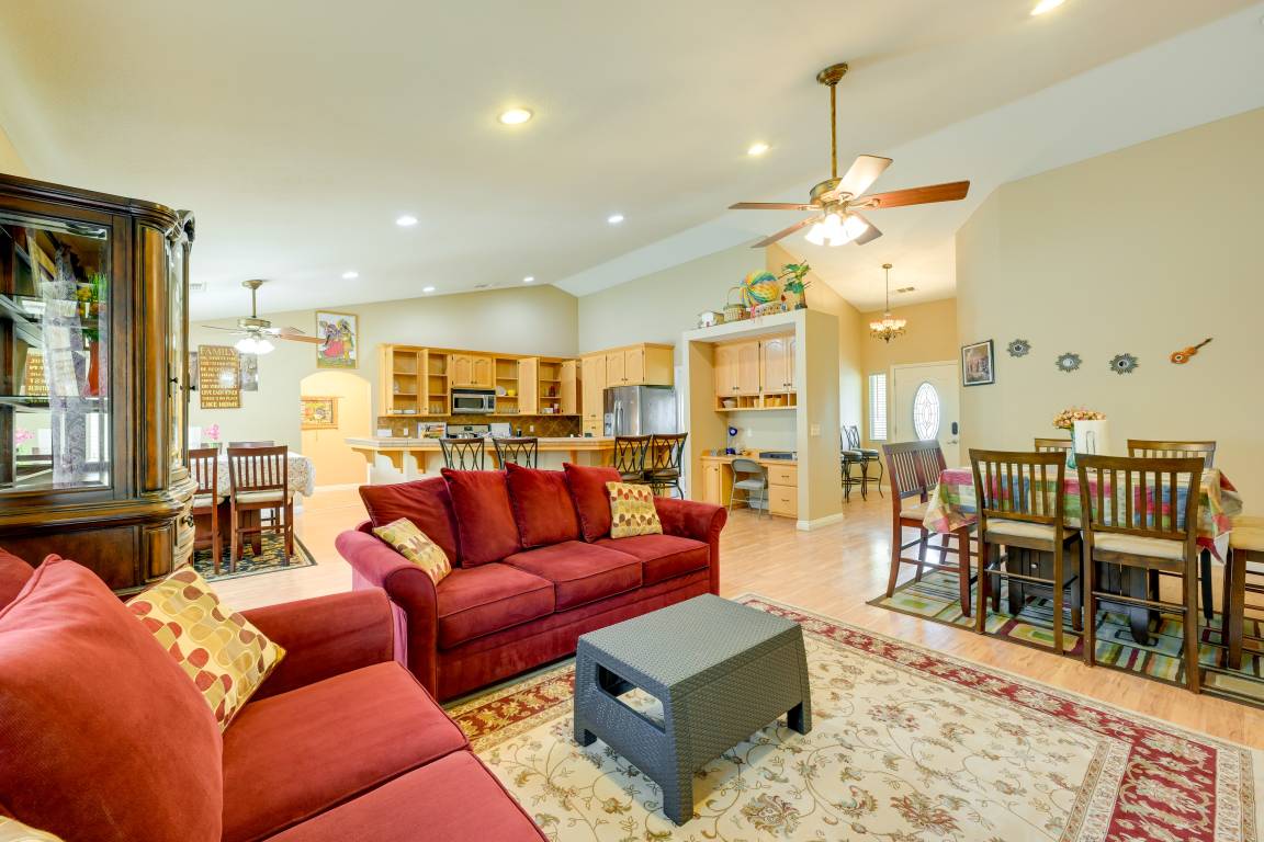185 M² House ∙ 5 Bedrooms ∙ 10 Guests - Porterville, CA