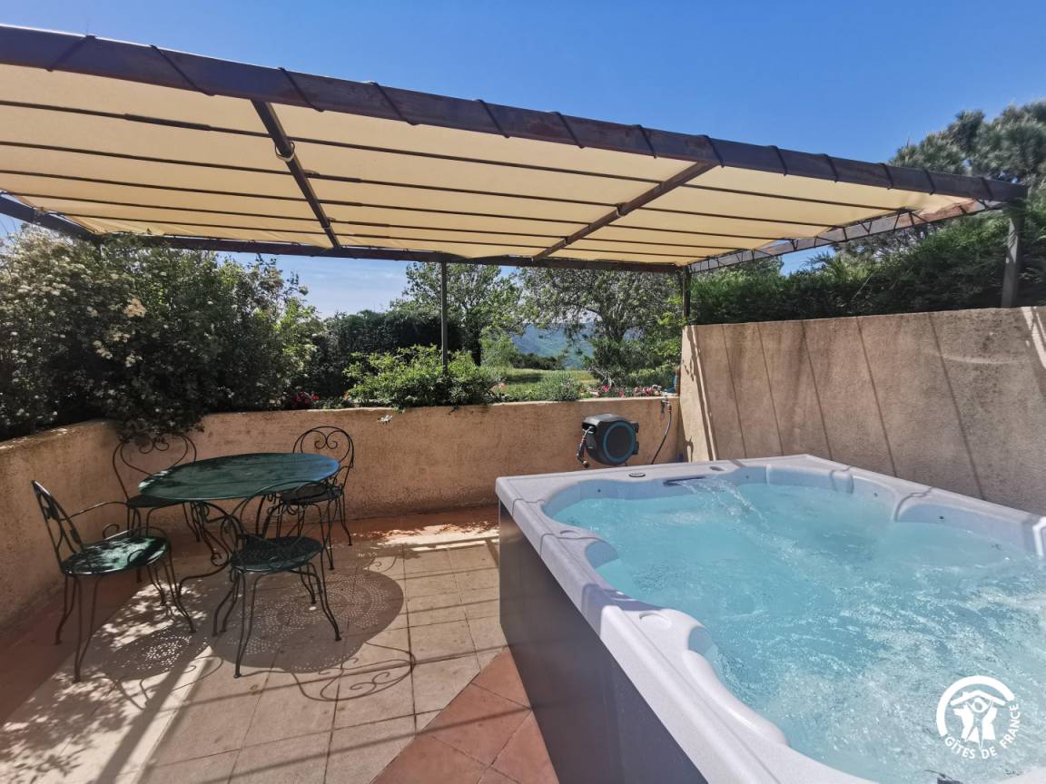 73 M² Gîte ∙ 2 Chambres ∙ 4 Personnes - Lodève