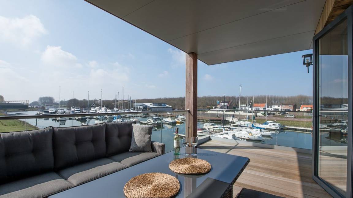 80 M² Ferienhaus ∙ 2 Schlafzimmer ∙ 4 Gäste - De Banjaard
