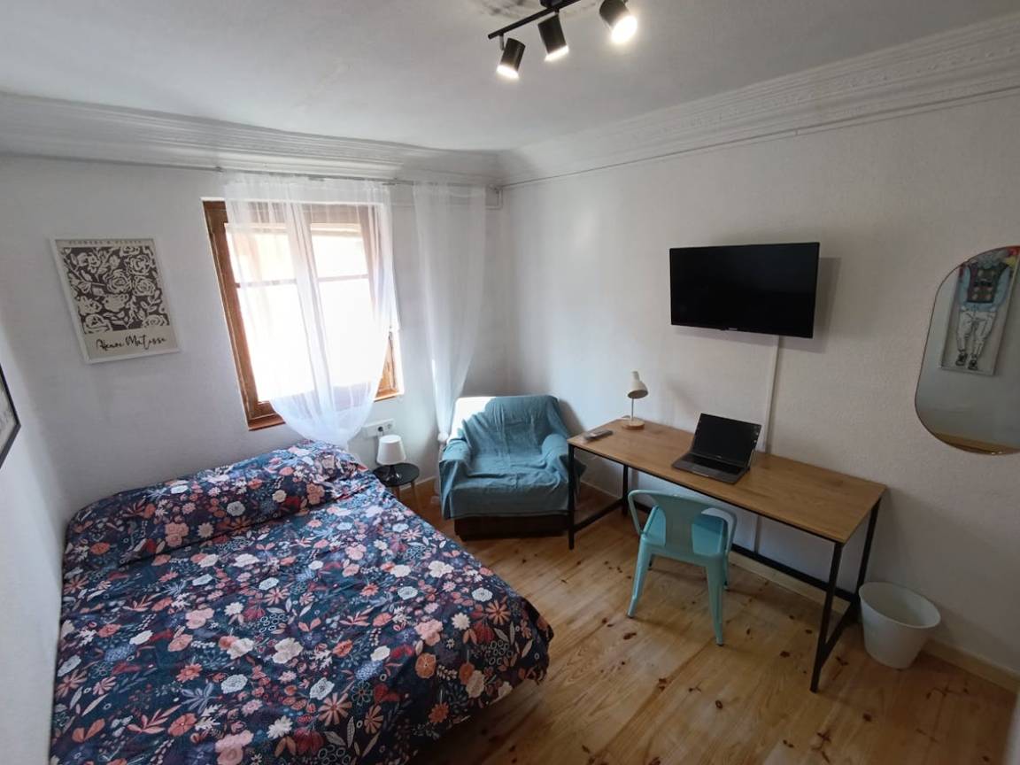95 M² Apartamento ∙ 4 Habitaciones ∙ 4 Huéspedes - Burgos