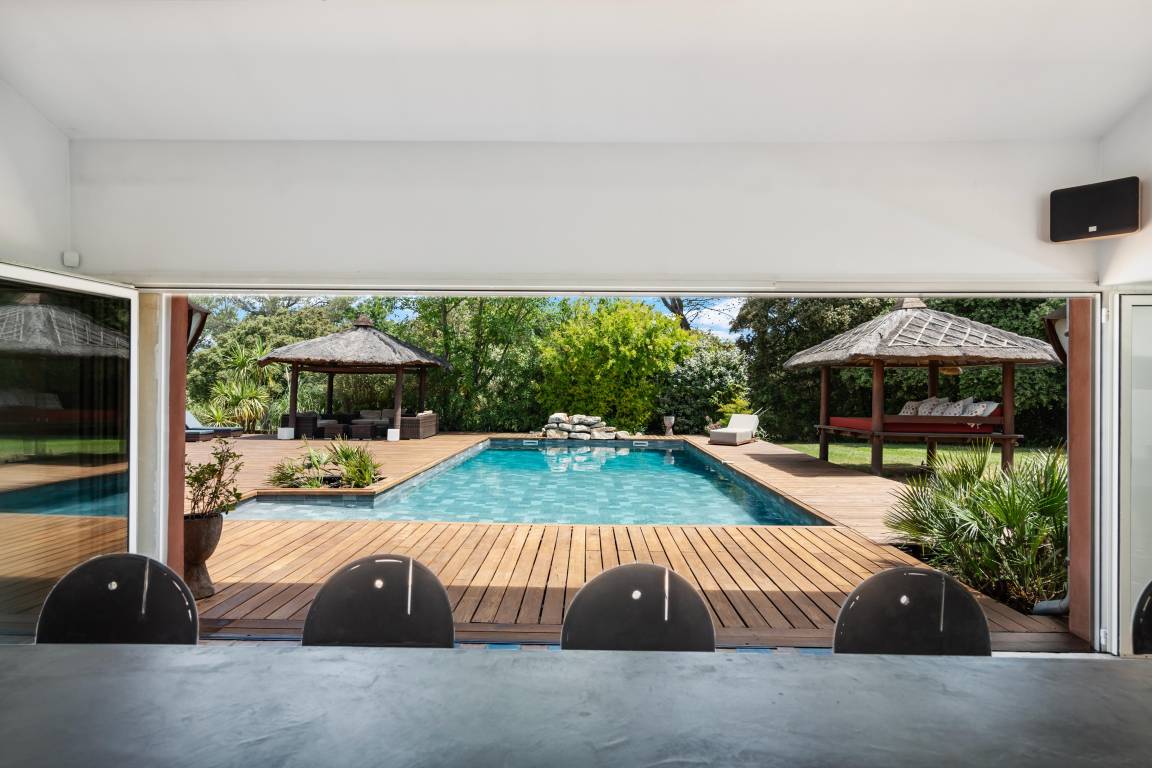 300 M² Maison De Vacances ∙ 7 Chambres ∙ 14 Personnes - Nans-les-Pins