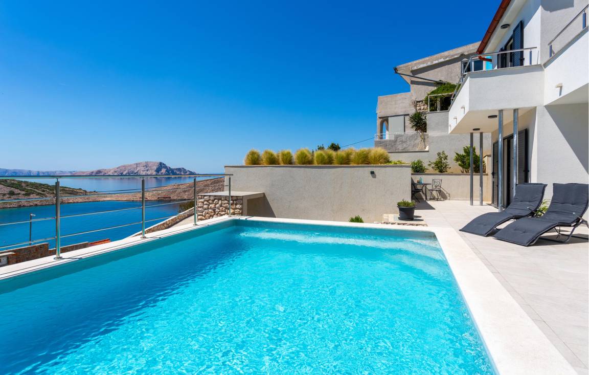 135 M² House ∙ 4 Bedrooms ∙ 8 Guests - Baška