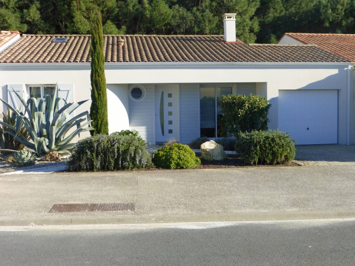 85 M² House ∙ 2 Bedrooms ∙ 5 Guests - La Palmyre