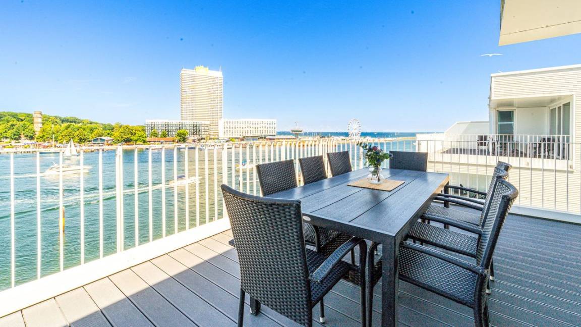 96 M² Apartment ∙ 2 Bedrooms ∙ 6 Guests - Lübeck