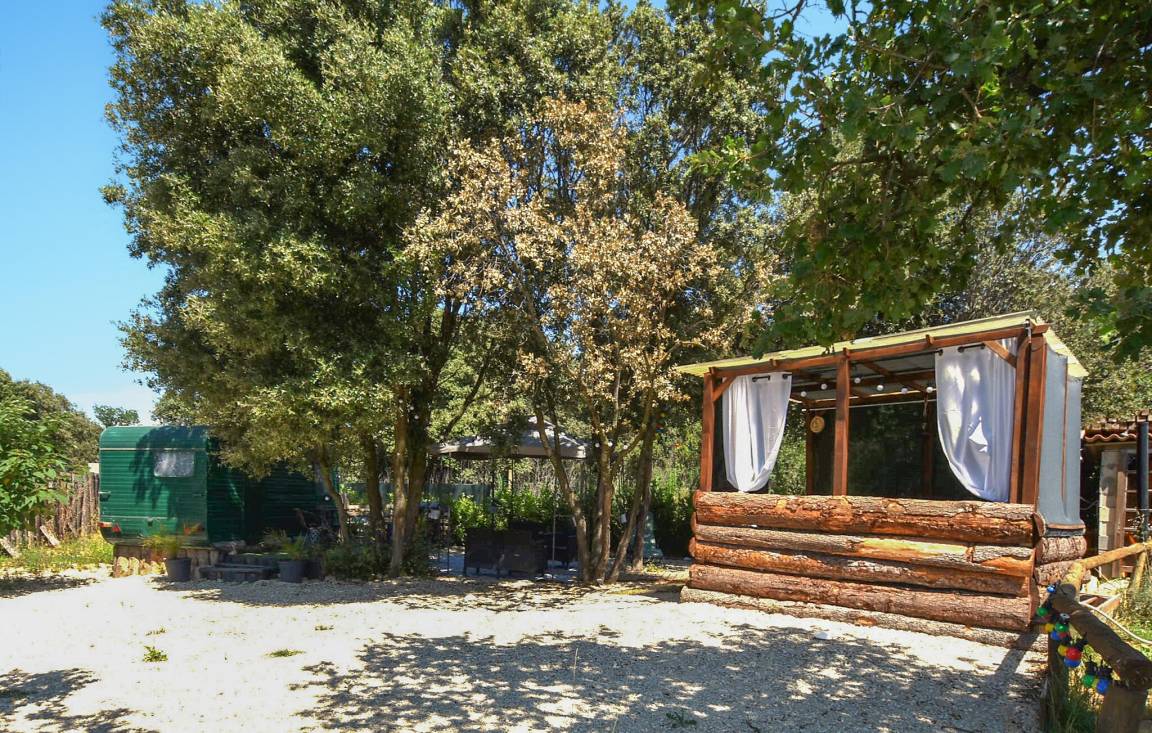 12 M² Camping ∙ 1 Chambre ∙ 2 Personnes - L'Isle-sur-la-Sorgue